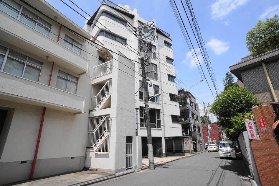 FUJIYA HOUSE - Luxury Apartment for Rent in Minato-ku, Tokyo - PLAZA HOMES