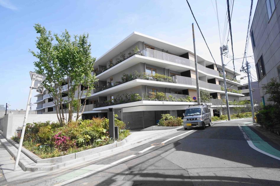 Yoyogi Sangubashi Terrace - Luxury Apartment for Rent in Shibuya-ku ...