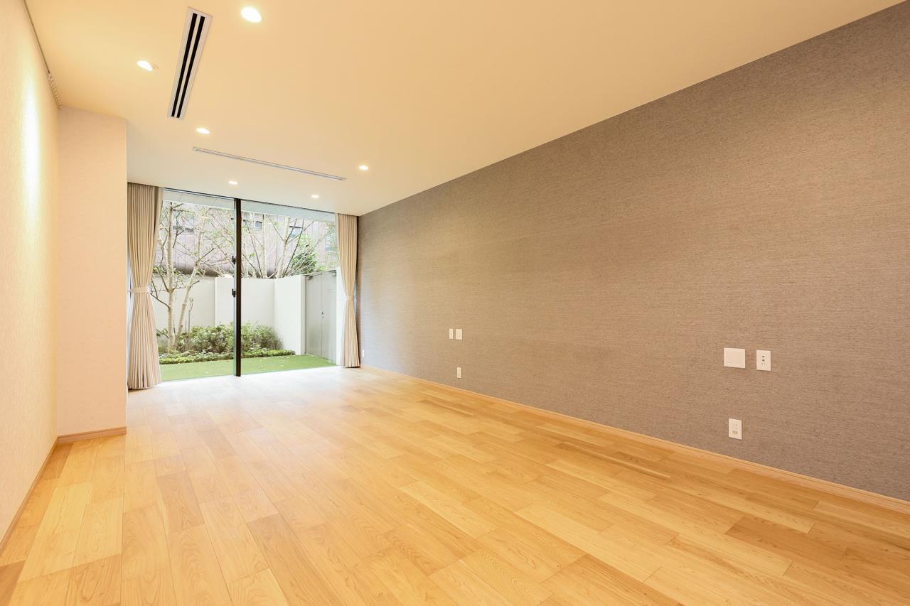 Homat Sharon - Luxury Apartment for Rent in Minato-ku, Tokyo - PLAZA HOMES