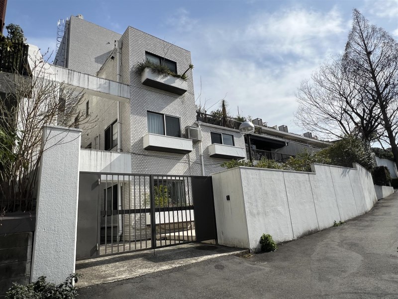 Luxury Apartments & Houses for Sale in Tokyo for Upscale Professionals ...